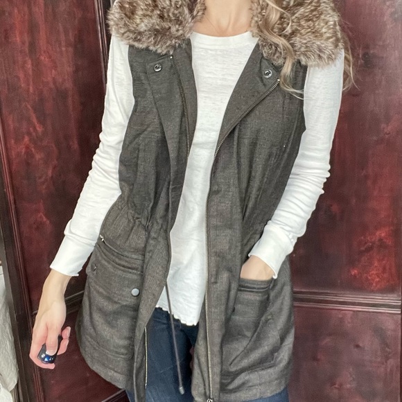 J. Jill | Jackets & Coats | J Jill Utility Tweed Vest Faux Fur ...